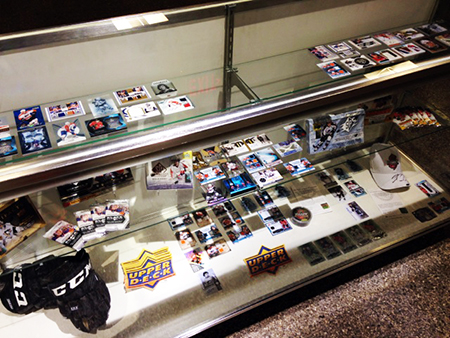 Upper Deck Brings Smiles to Hockey Fans of All Ages at the 2014 NHL ...